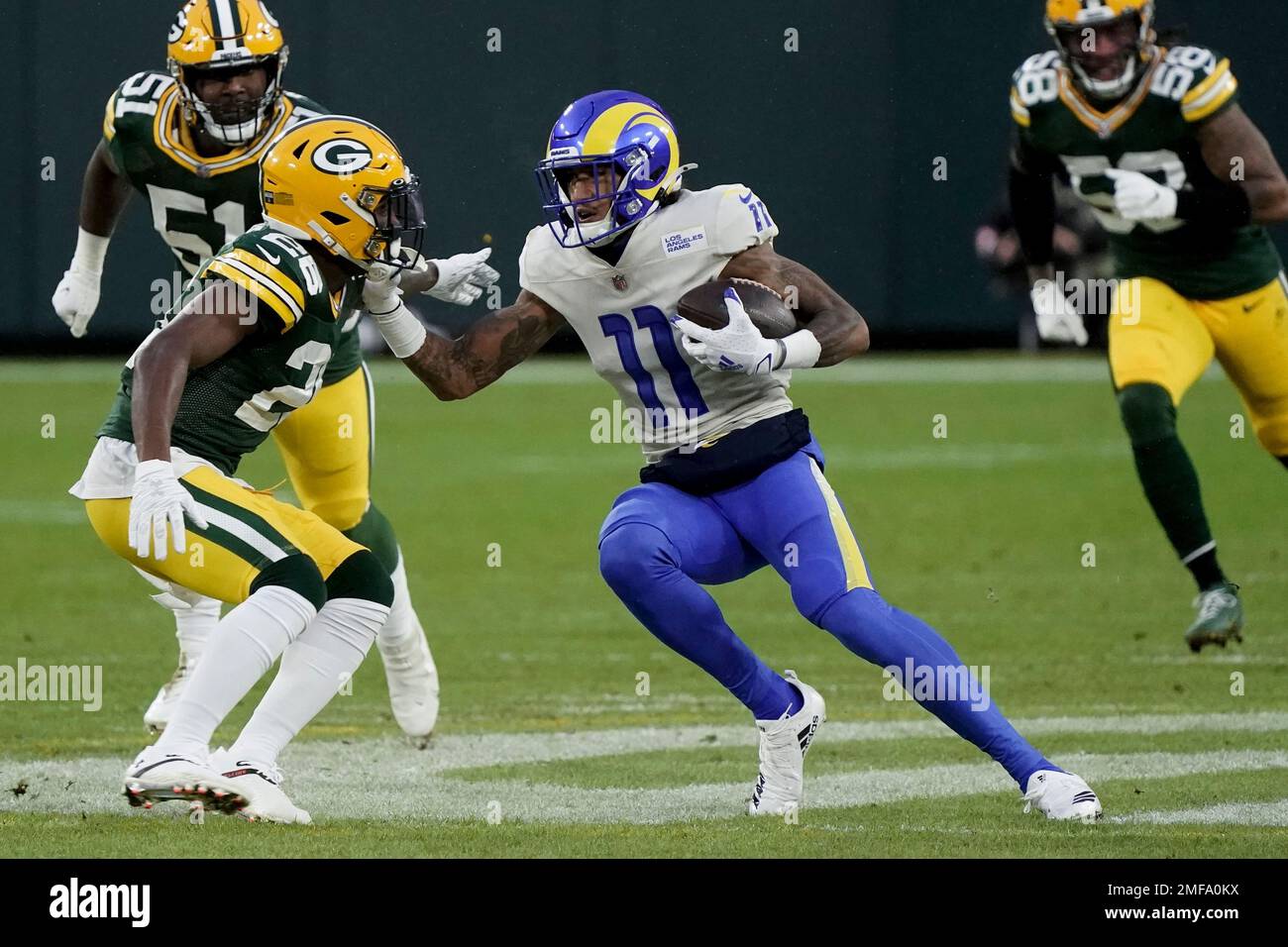 Los Angeles Rams' Josh Reynolds (11) makes a reception agains Green Bay ...