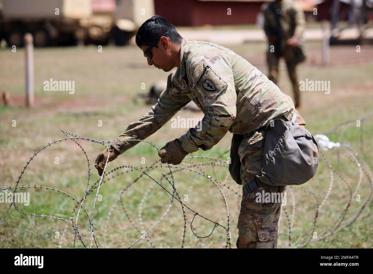 Soldiers in 524th Division Sustainment Support Battalion, 25th DSB are ...