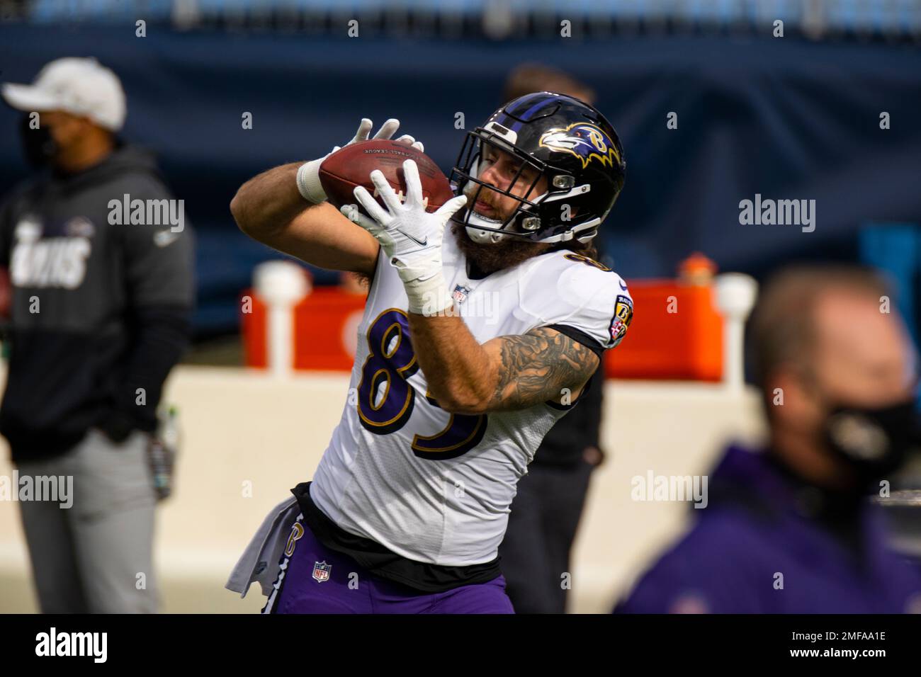 Baltimore Ravens tight end Eric Tomlinson (85) warms up before an NFL ...