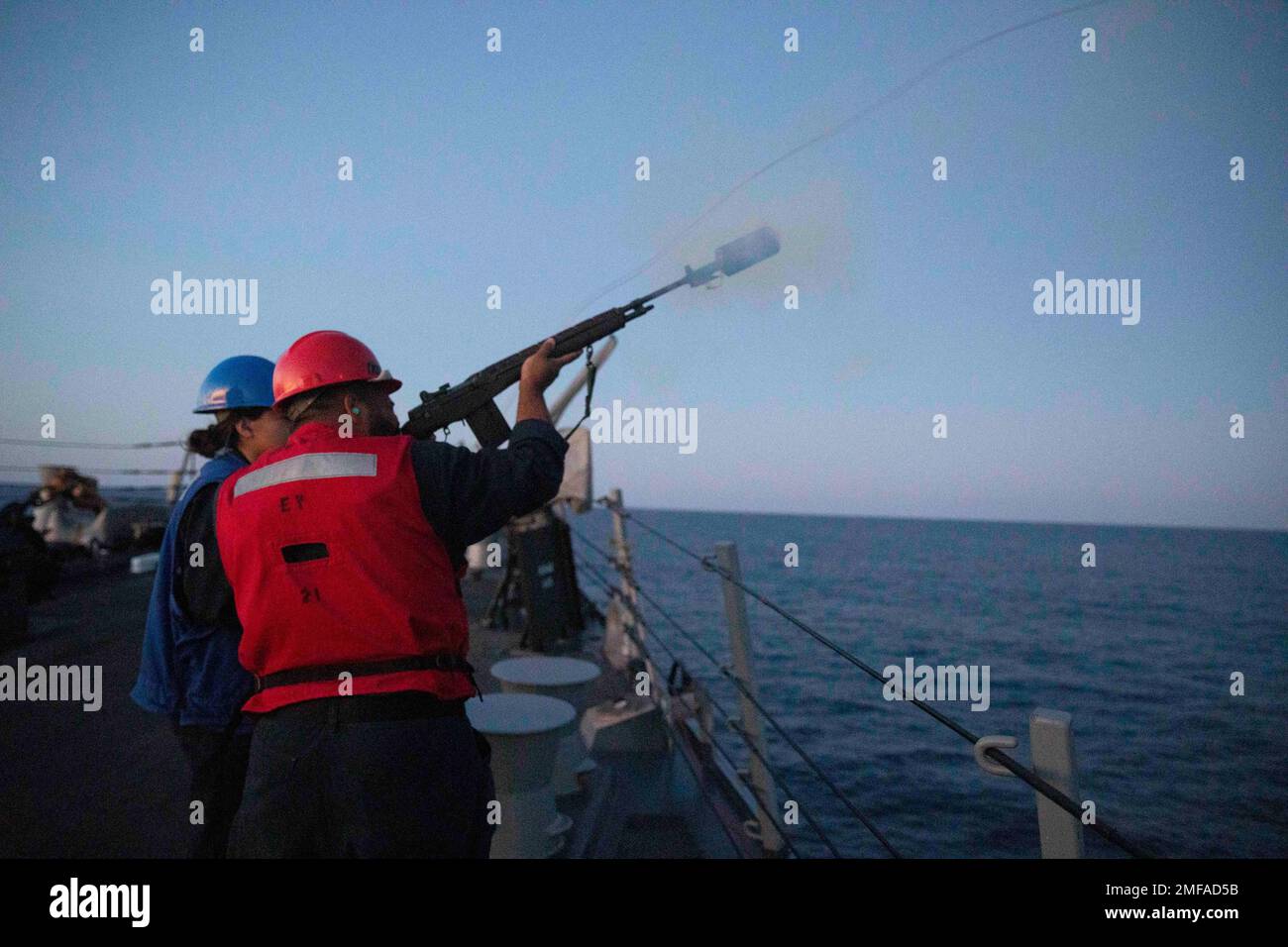 220818-N-FD648-1079 ATLANTIC OCEAN (Aug. 18, 2022) – Gunner’s Mate ...