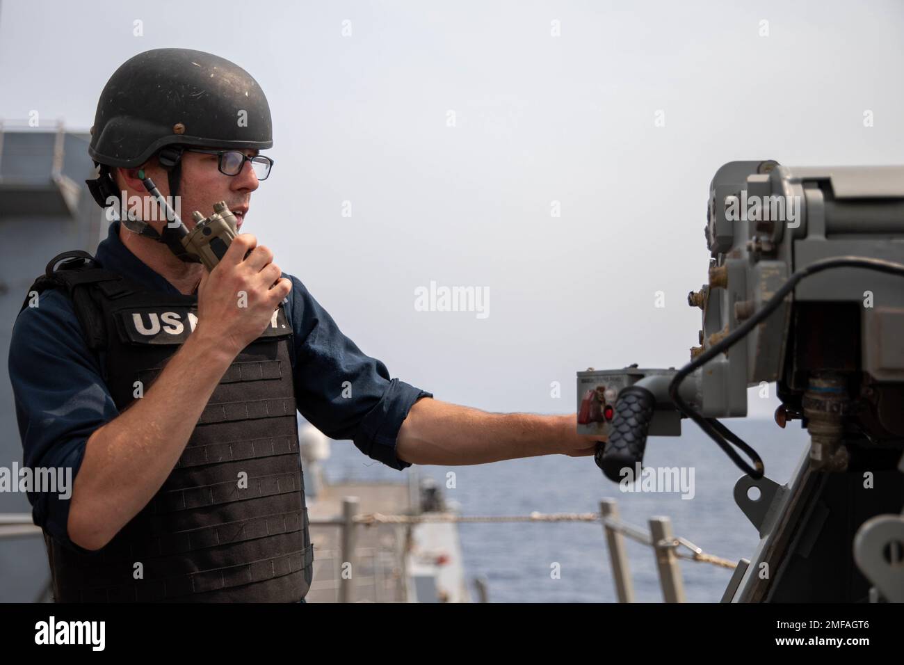 220818-N-QI593-1145 MEDITERRANEAN SEA (Aug. 18, 2022) Gunner's Mate 2nd ...