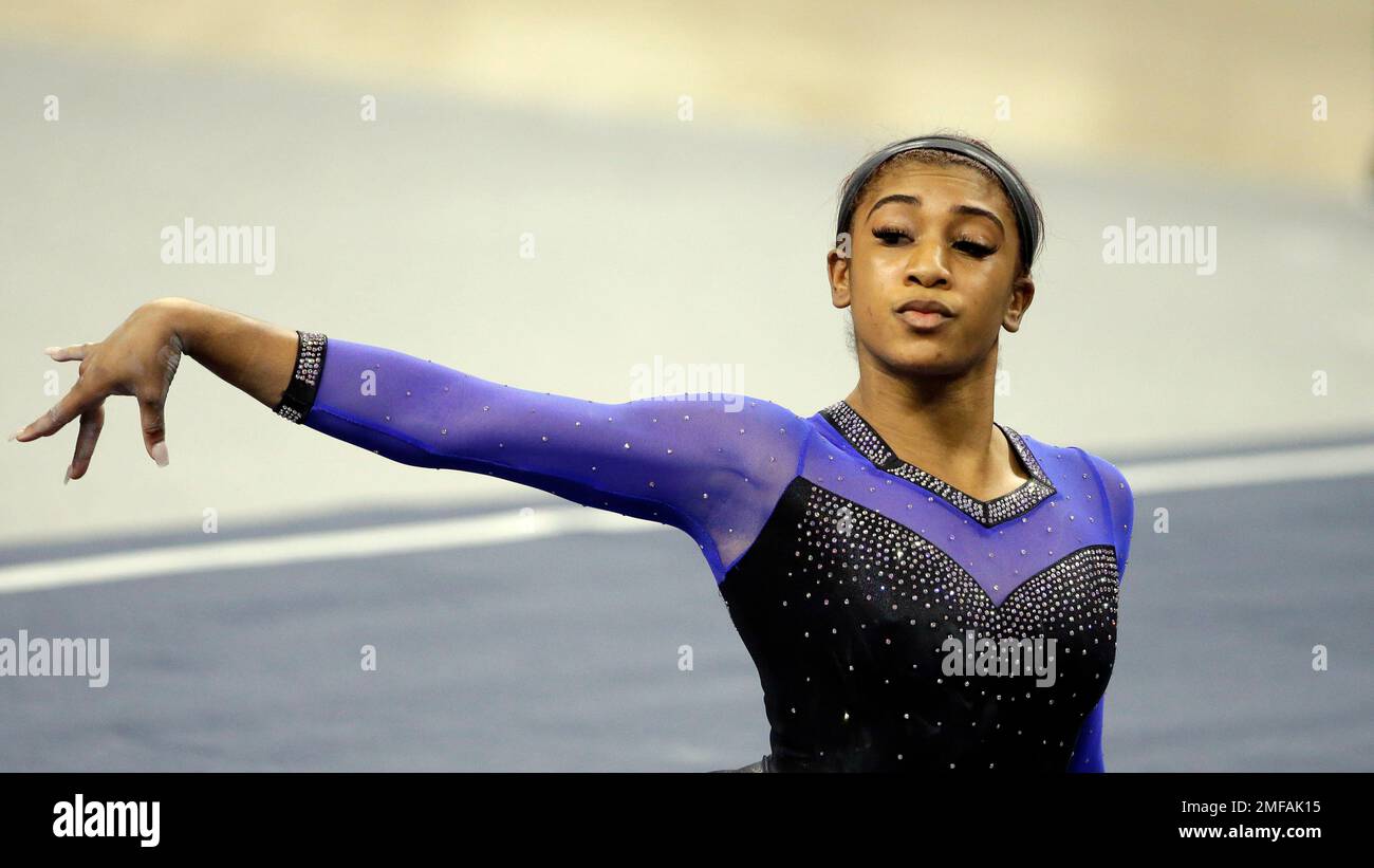 Florida's Nya Reed performs on the floor during an NCAA gymnastics meet ...
