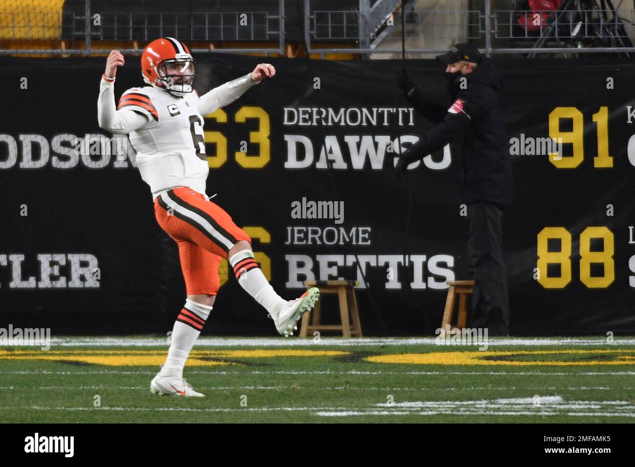 Cleveland Browns quarterback Baker Mayfield (6) reacts after a ...