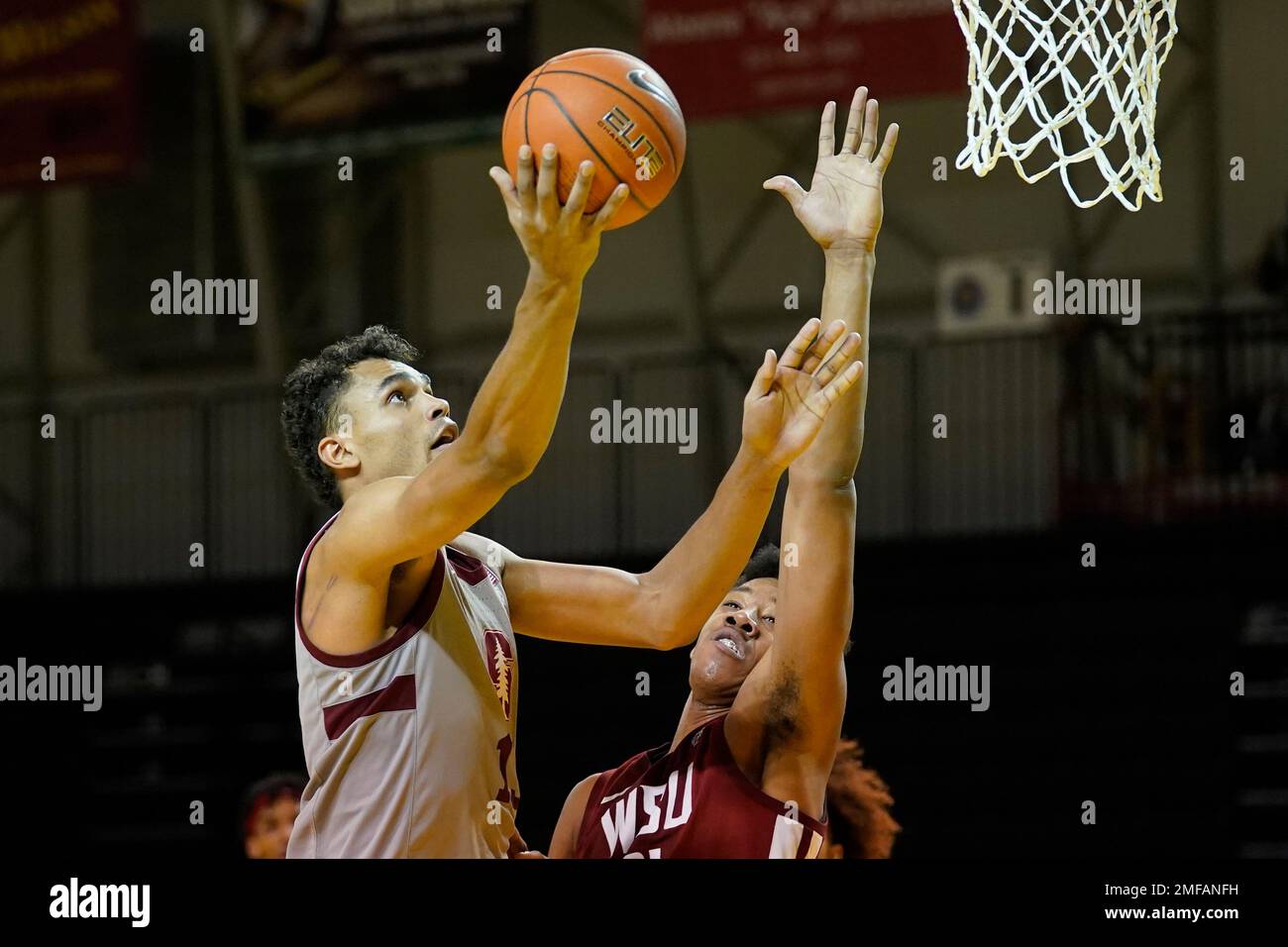 Stanford forward Oscar da Silva, left, shoots against Washington State ...