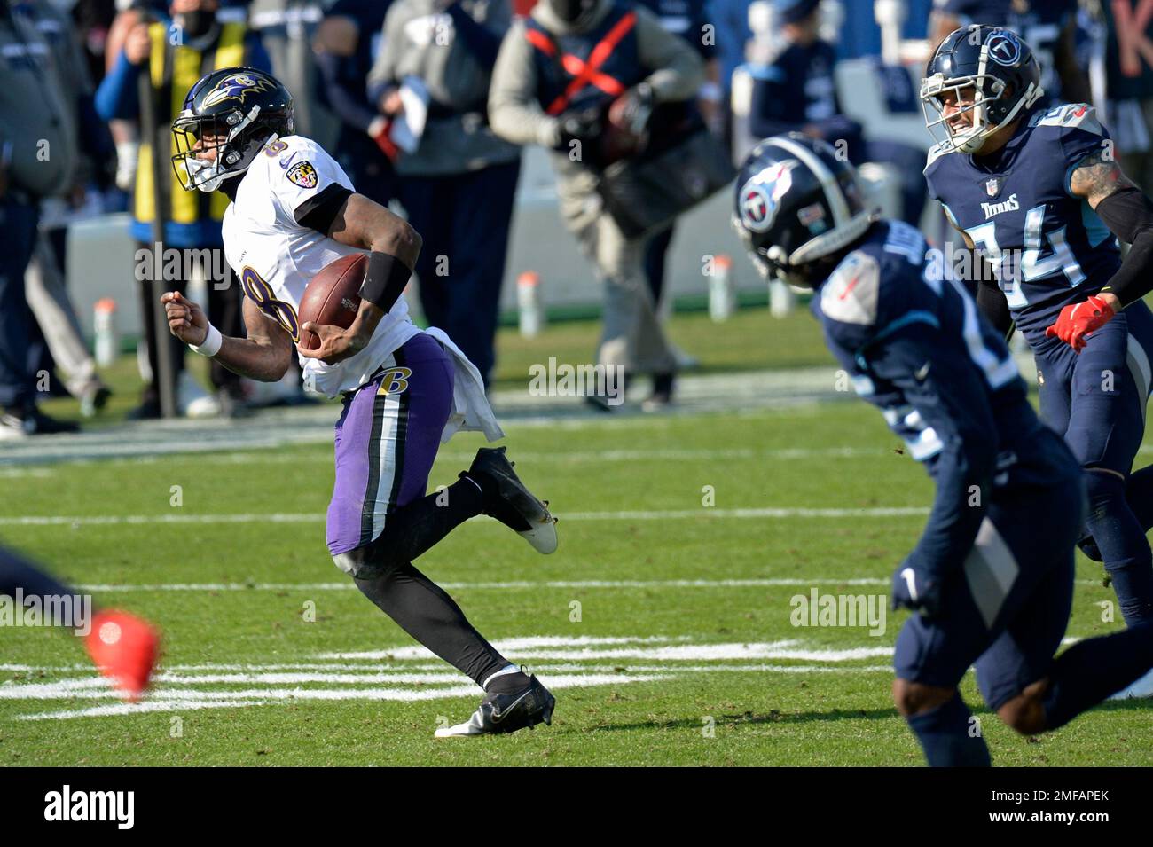 Baltimore Ravens quarterback Lamar Jackson (8) runs 48 yards for a ...