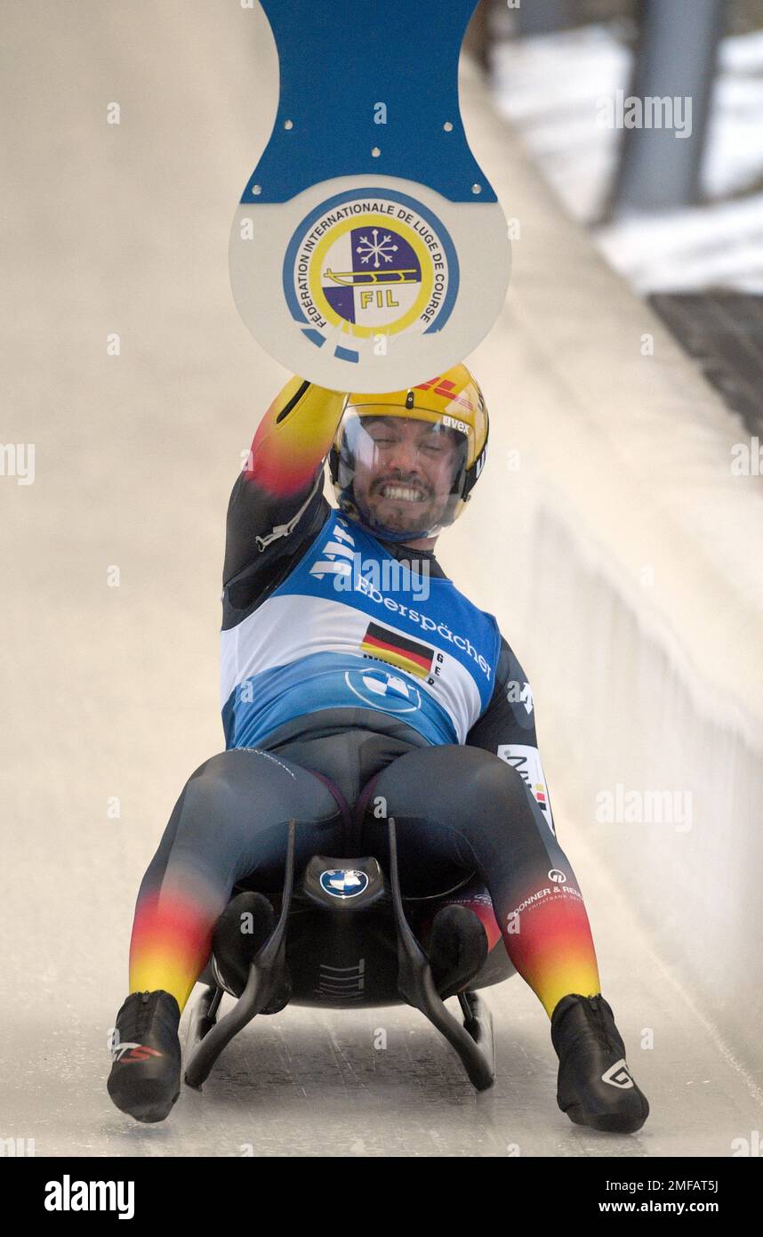 Tobias Wendl and Tobias Arlt of Germany hit the target during the team ...