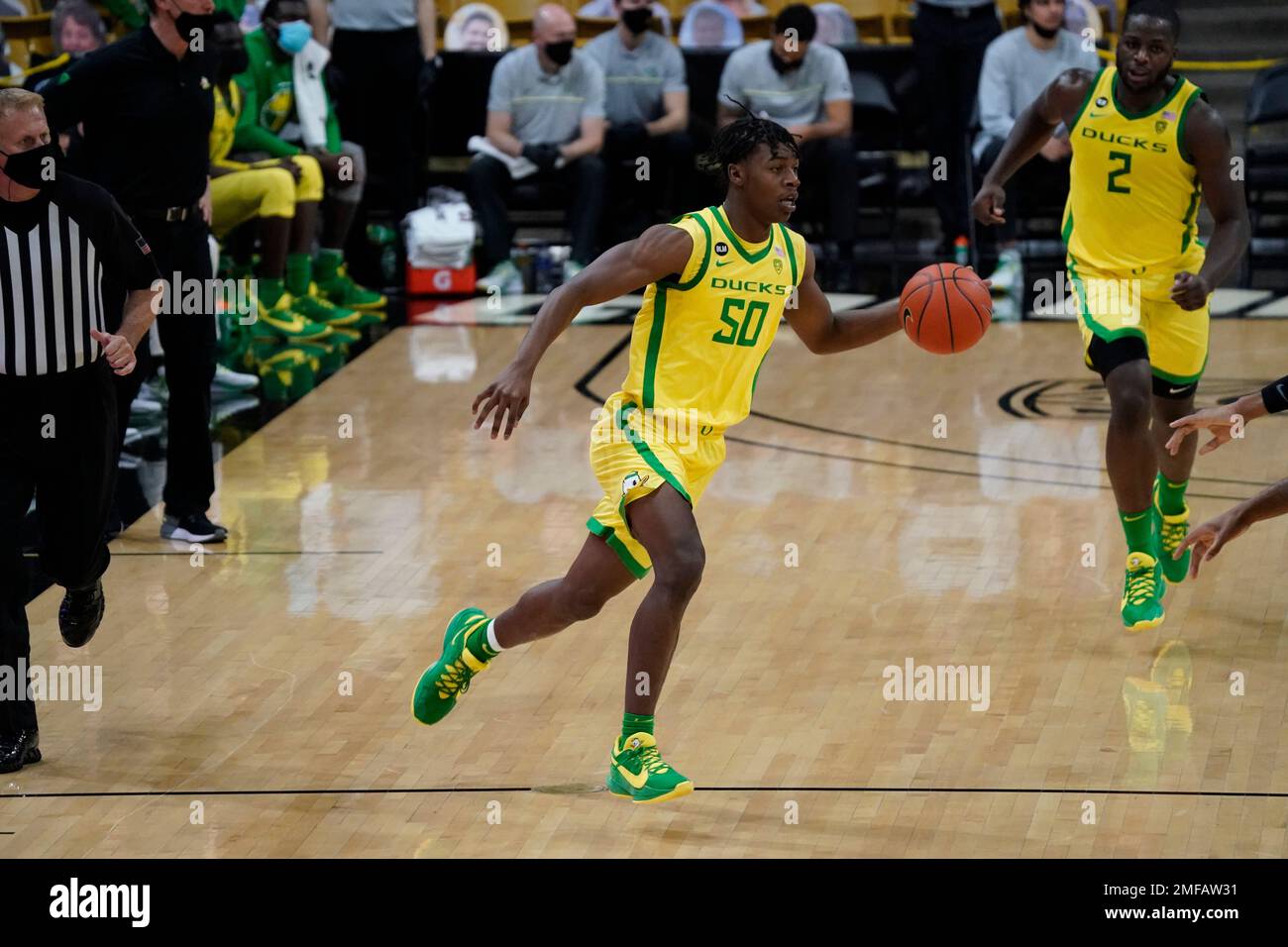 Oregon forward Eric Williams Jr. (50) in the first half of an NCAA ...