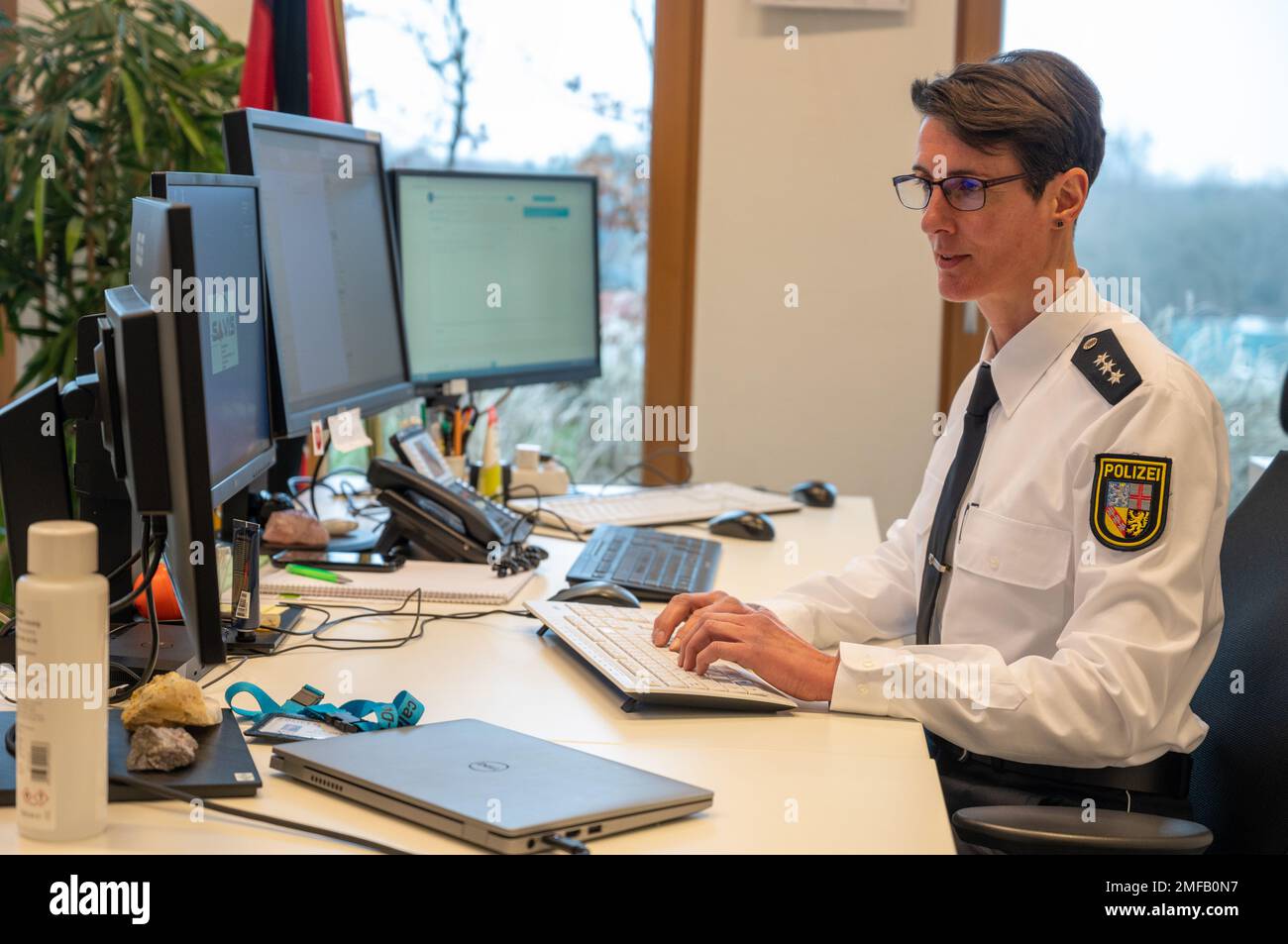 Police desk france hi-res stock photography and images - Alamy