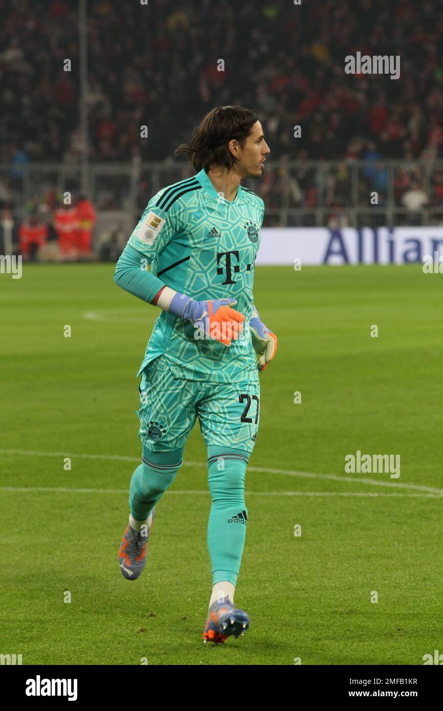 Yann sommer bayern munich hi-res stock photography and images - Alamy