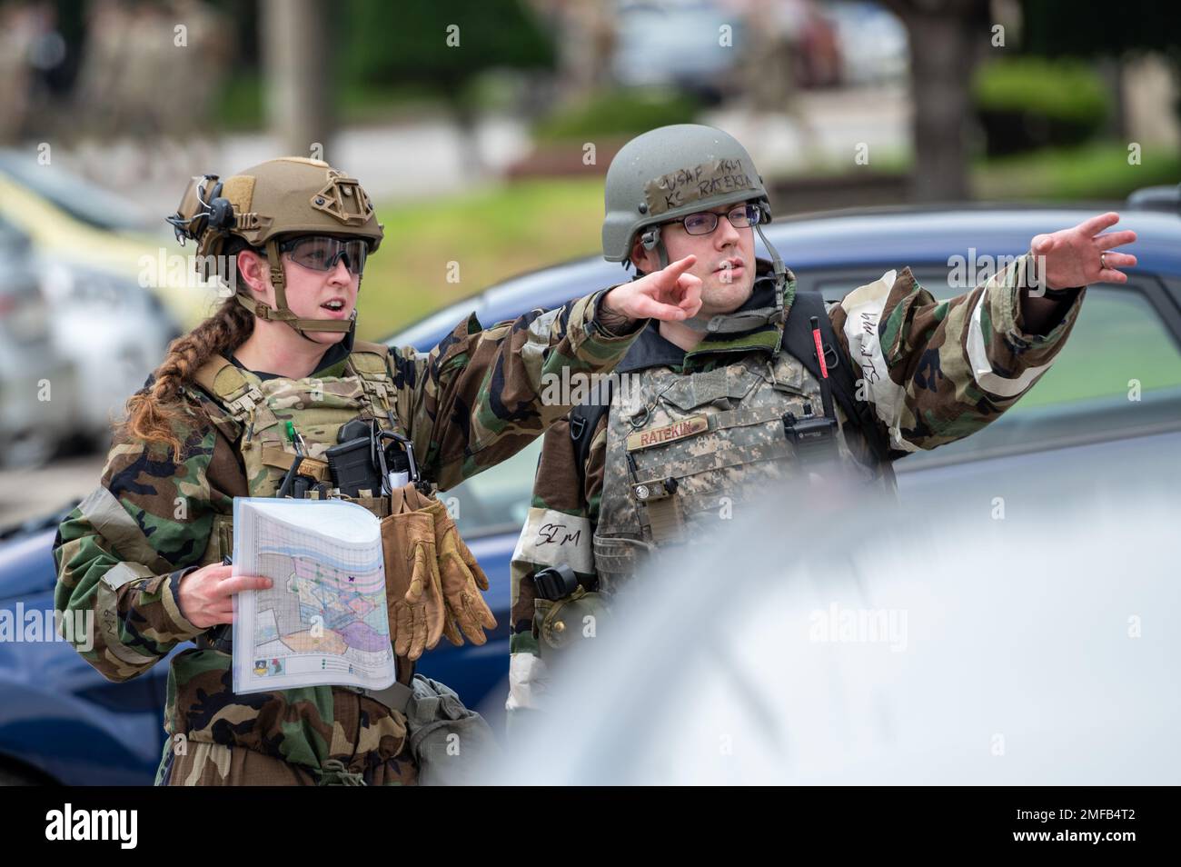 Explosive ordnance disposal eod team hi-res stock photography and ...