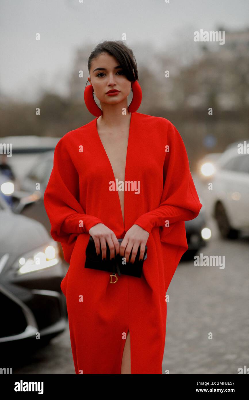 Street style, Cassandra Cano arriving at Stephane Rolland Spring Summer ...