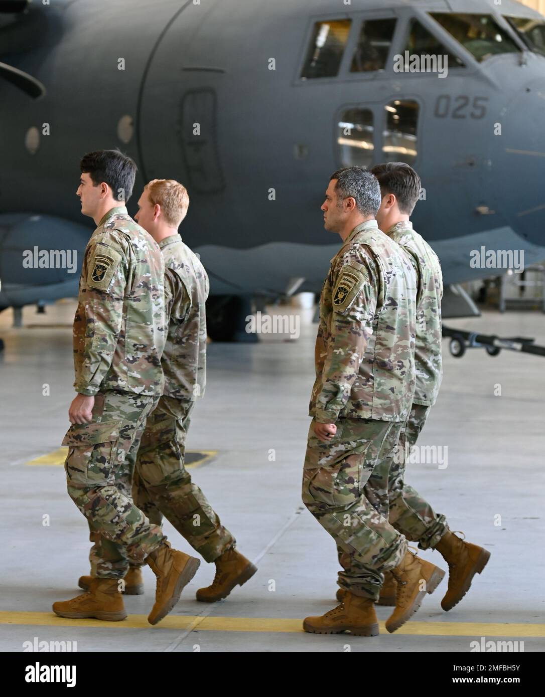 Soldiers assigned to the U.S. Army John F. Kennedy Special Warfare ...