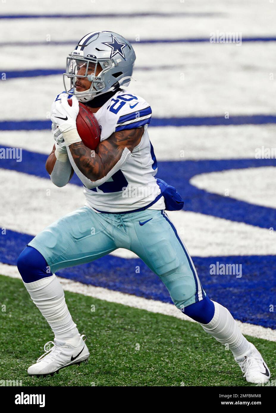Dallas Cowboys running back Tony Pollard (20) in action during an NFL ...