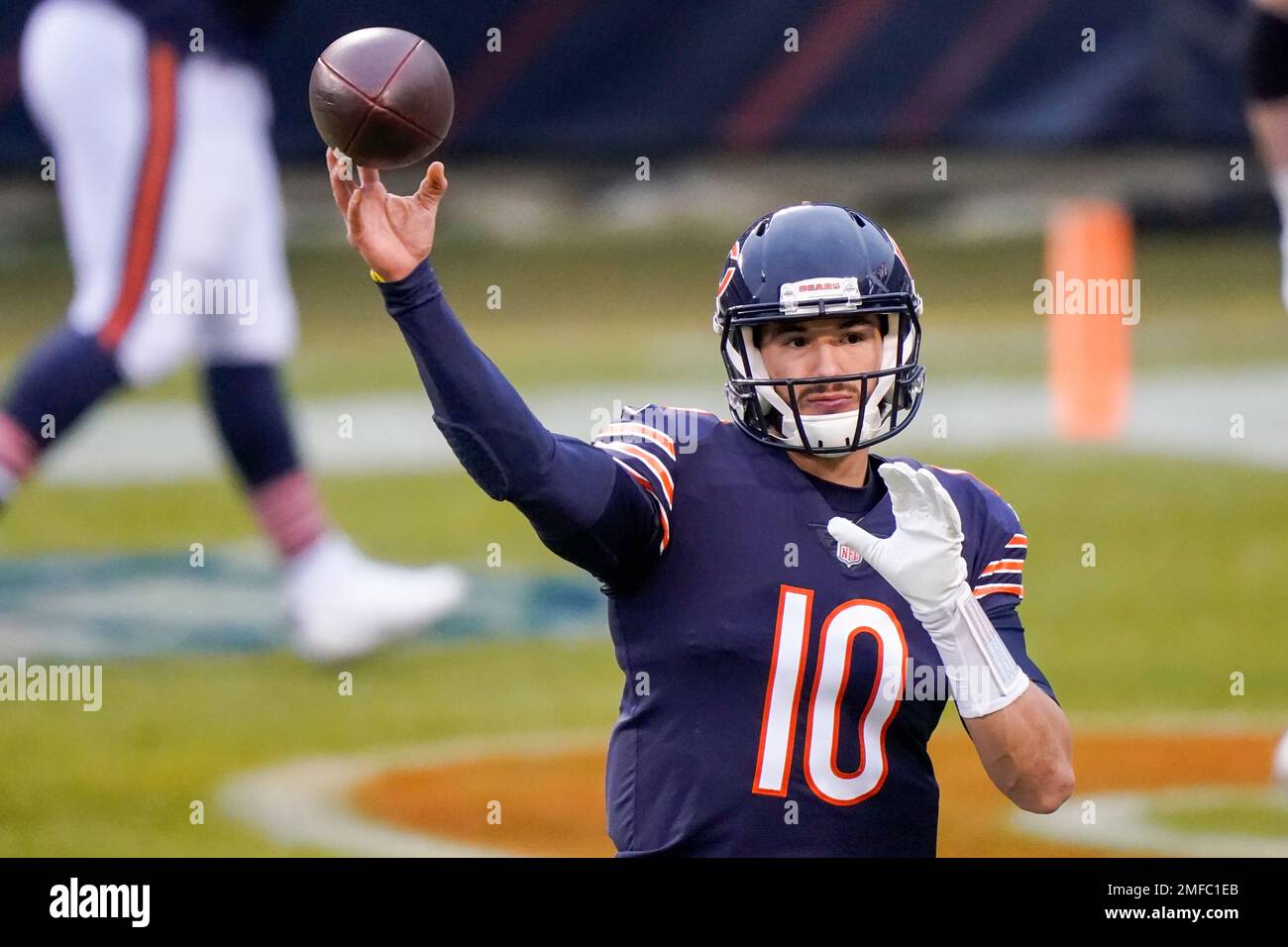 Chicago Bears' Mitchell Trubisky warms up before an NFL football game ...