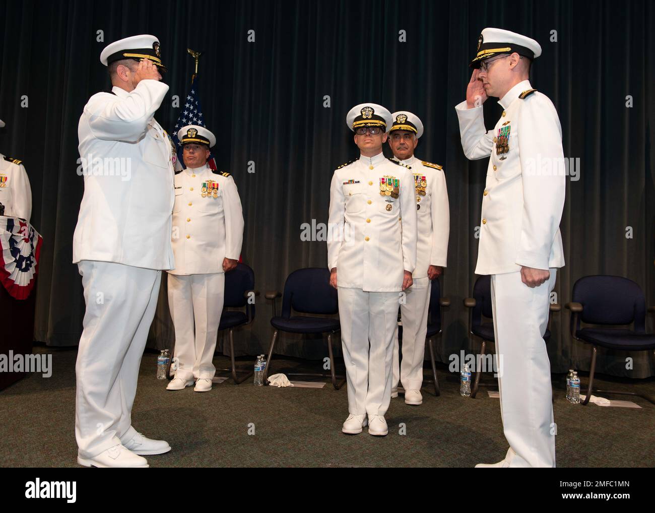 220819-N-ED185-2061 SILVERDALE, Wash. (Aug. 19, 2022) Cmdr. Brian T. Murphy and Cmdr. Michael A ...