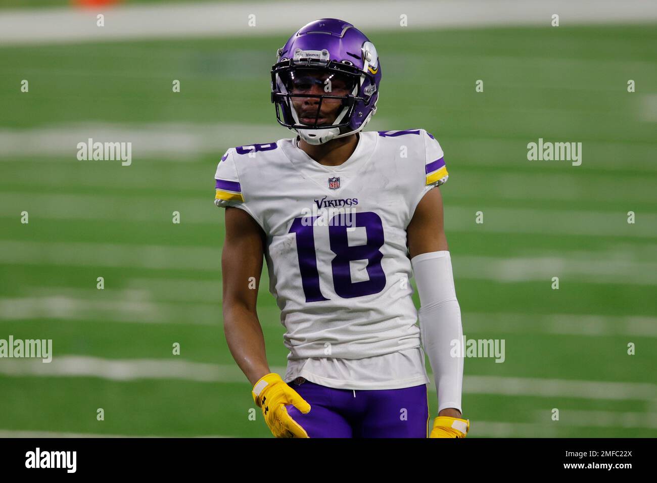 Minnesota Vikings wide receiver Justin Jefferson plays during the first ...