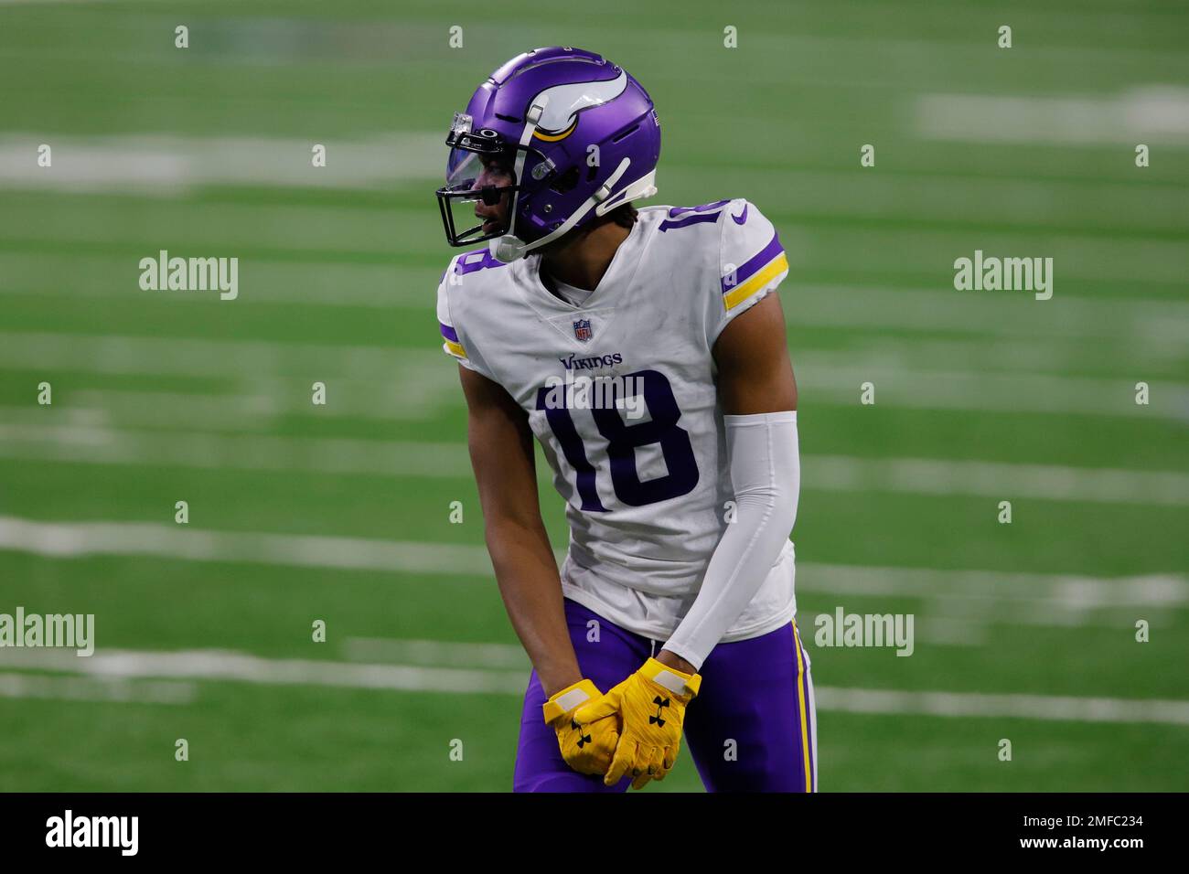 Minnesota Vikings wide receiver Justin Jefferson plays during the first ...