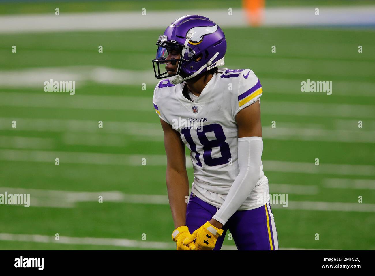 Minnesota Vikings wide receiver Justin Jefferson plays during the first ...