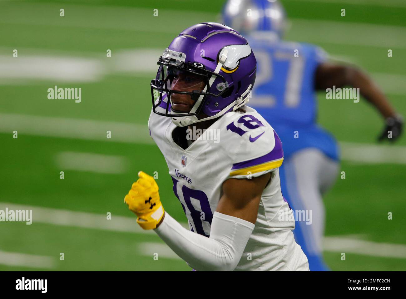 Minnesota Vikings wide receiver Justin Jefferson plays during the first ...