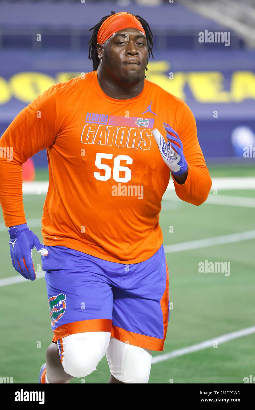Florida defensive lineman Tedarrell Slaton (56) warms up before playing ...
