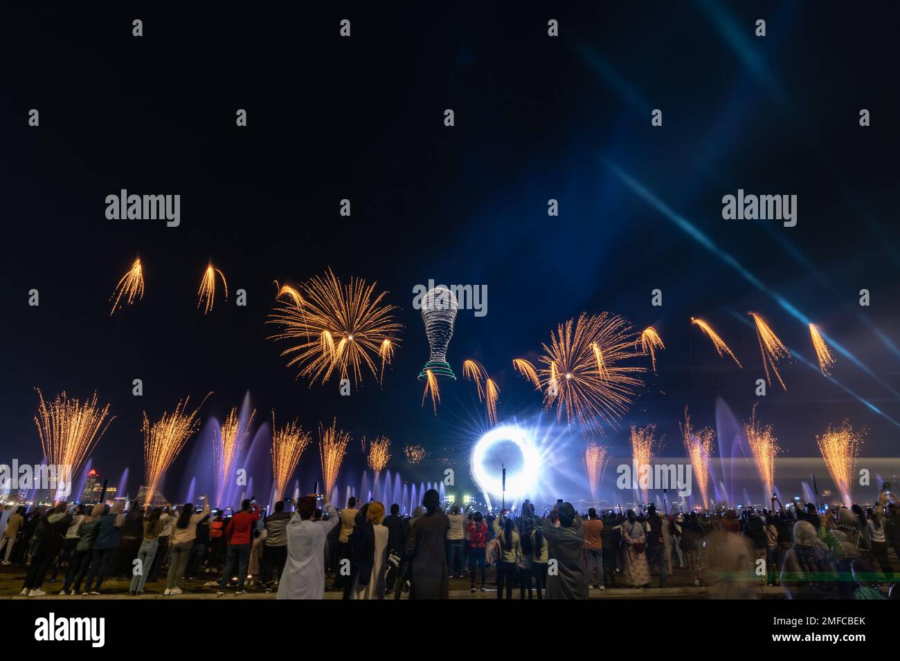 Crowd celebrating and watching fireworks Stock Photo - Alamy