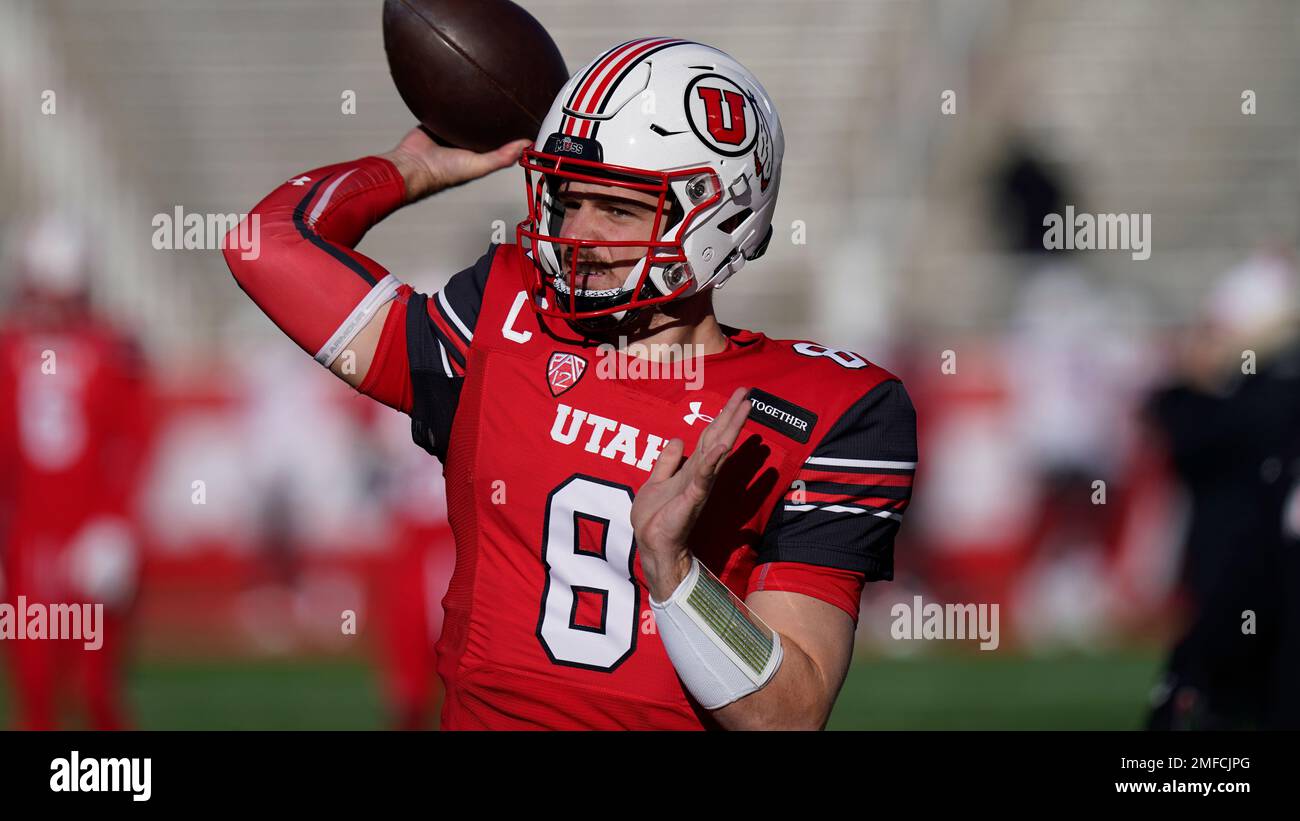 Utah quarterback Jake Bentley (8) throws before an NCAA college ...