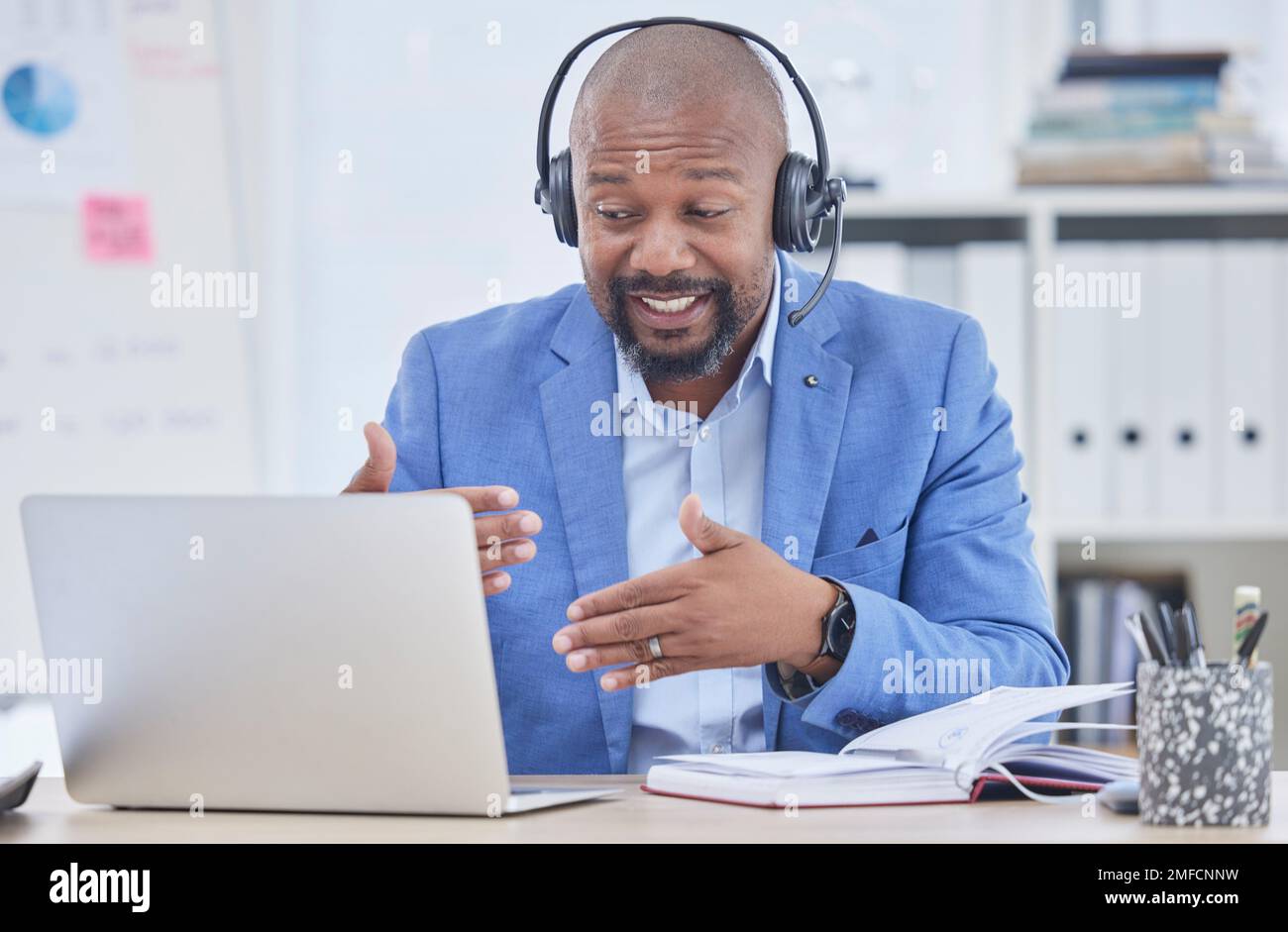 African male laptop hi-res stock photography and images - Alamy