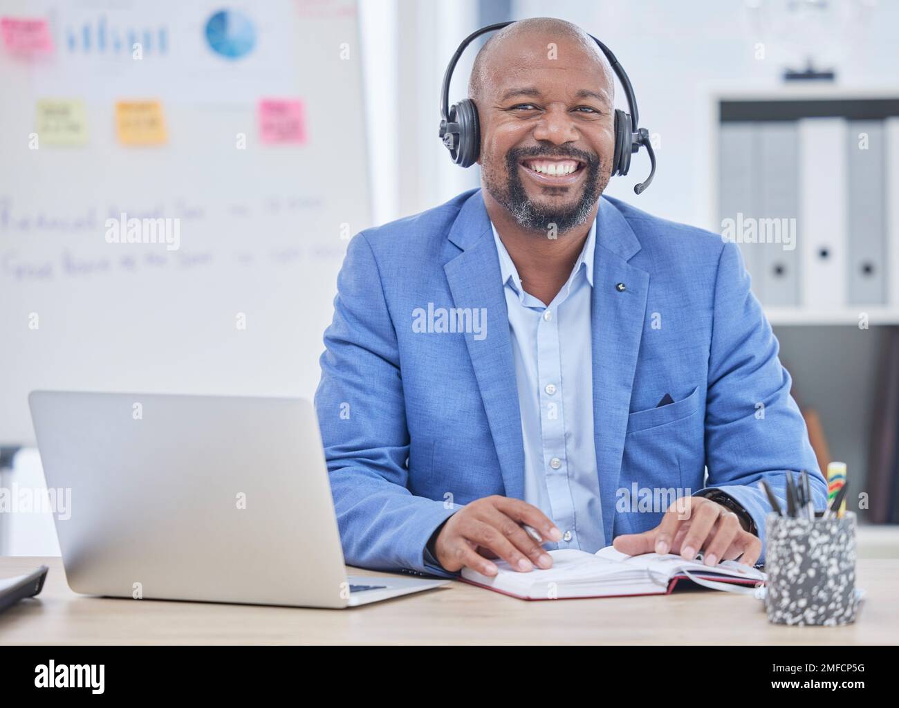 Black man portrait hi-res stock photography and images - Alamy