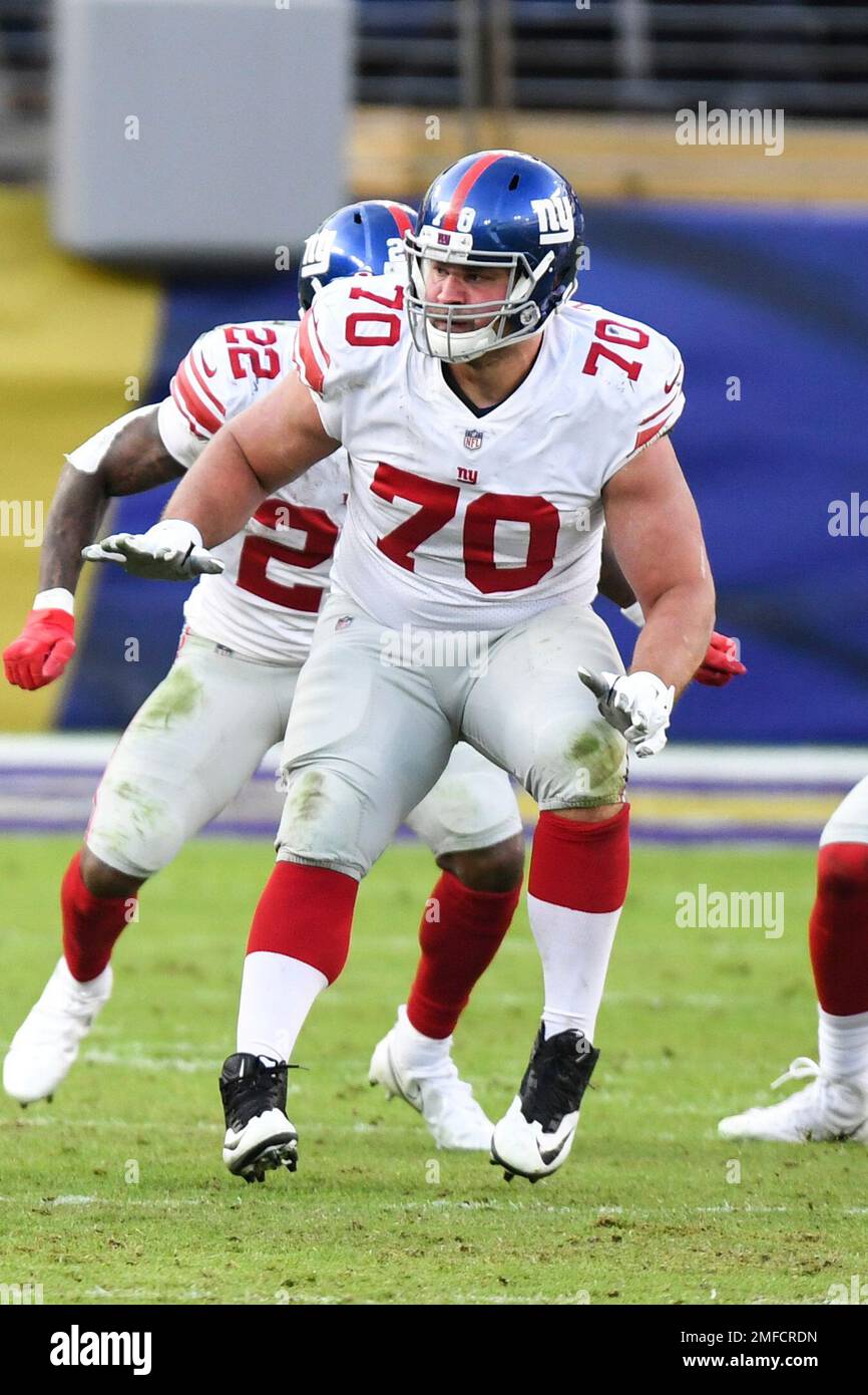 New York Giants guard Kevin Zeitler (70) in action during the second ...