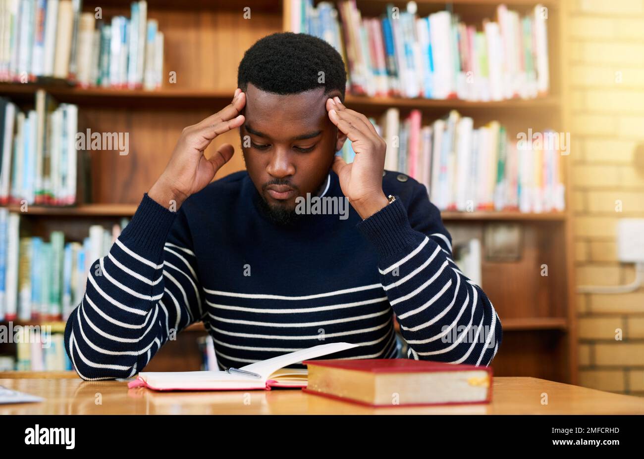 Stressed students library hi-res stock photography and images - Alamy