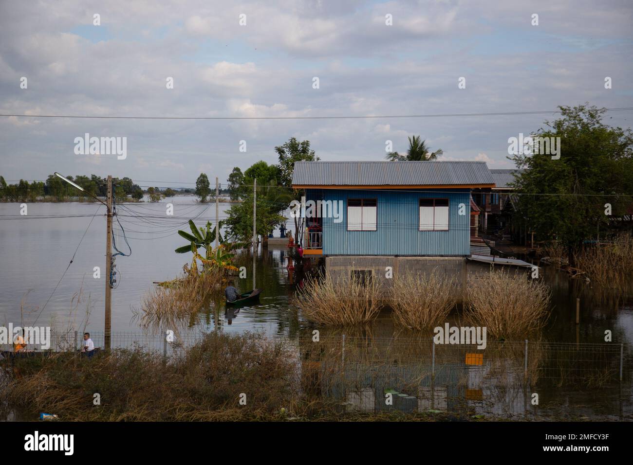 House in water hi-res stock photography and images - Alamy