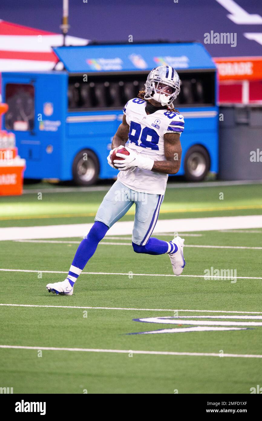 Dallas Cowboys wide receiver CeeDee Lamb (88) warms up before an NFL ...