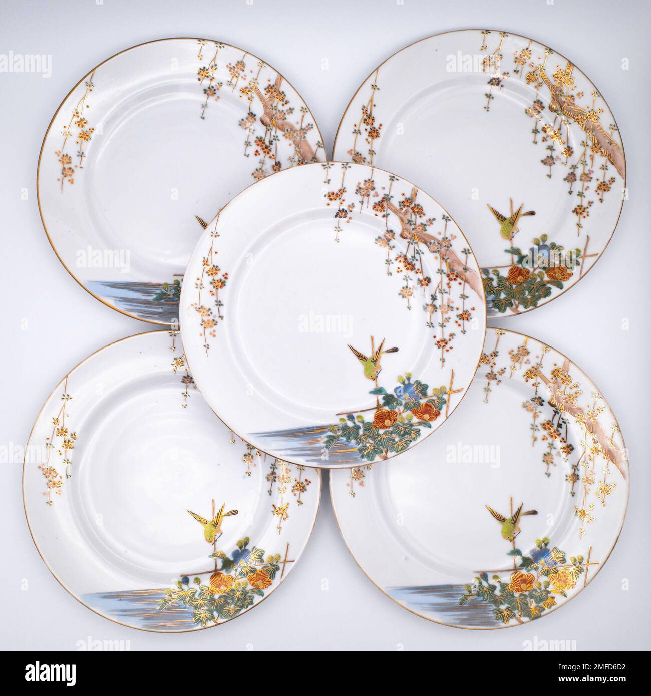 Kutani plates hi-res stock photography and images - Alamy