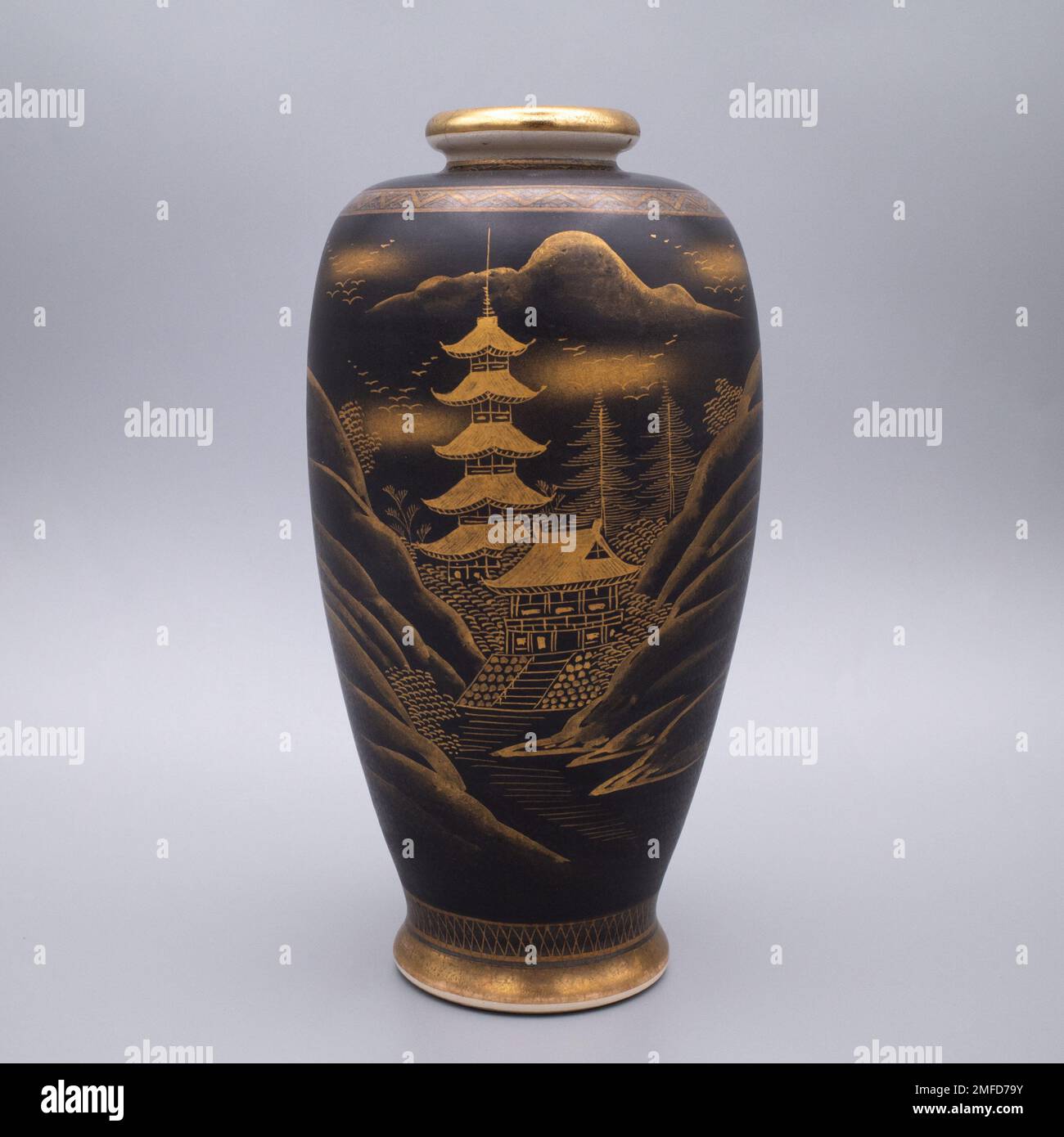 Antique Japanese Vases Appraiser