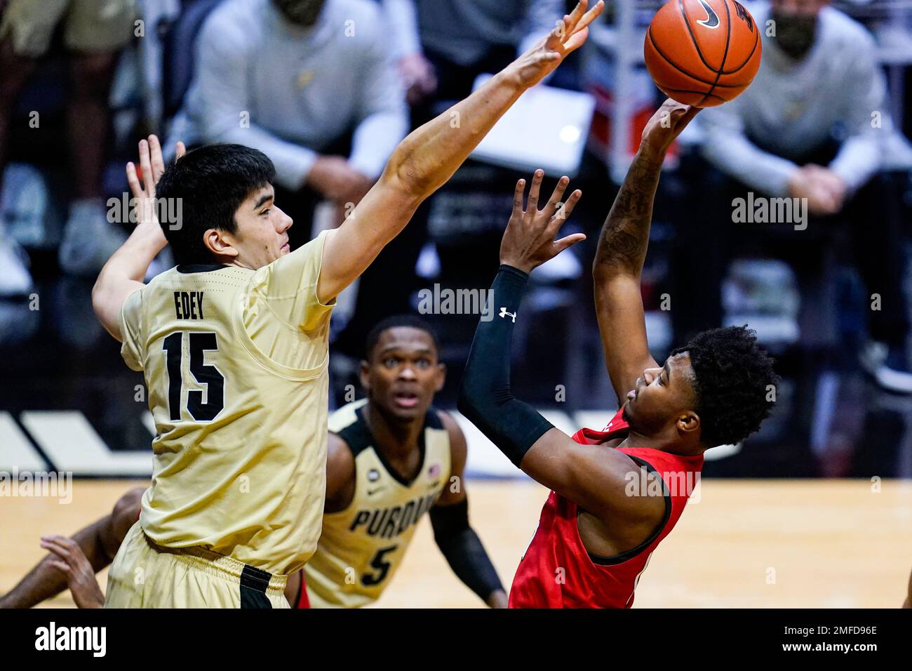 Maryland guard Hakim Hart (13) shoots over Purdue center Zach Edey (15 ...