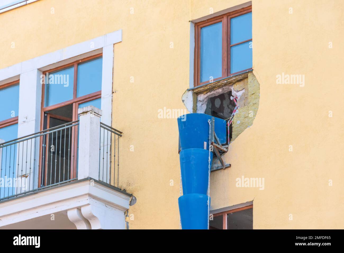 Garbage chute in apartment hi-res stock photography and images - Alamy