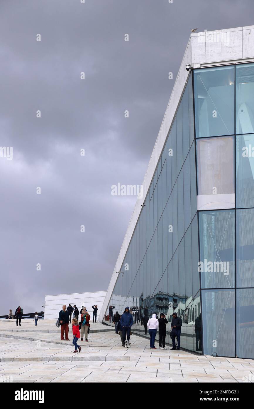 Oslo Norway Operahuset Opera Stock Photo - Alamy
