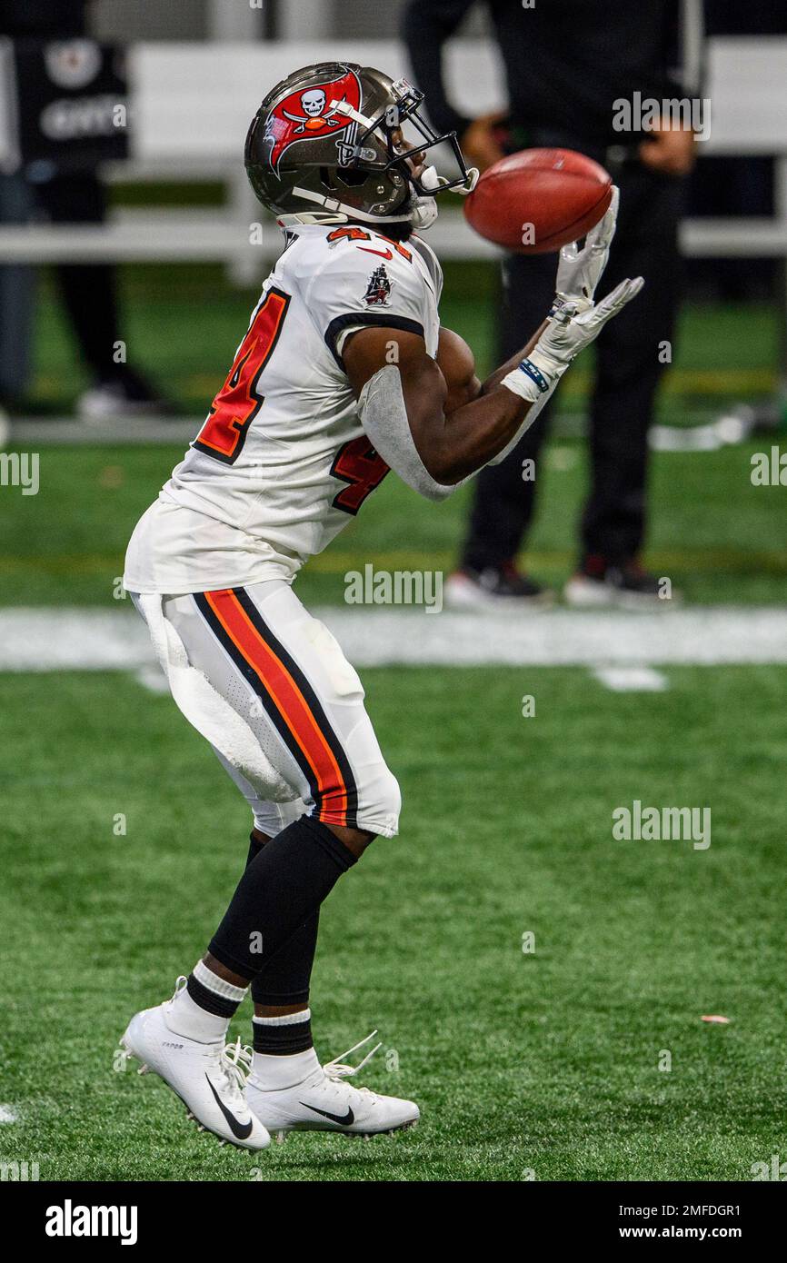 Tampa Bay Buccaneers running back Kenjon Barner (44) catches a punt ...