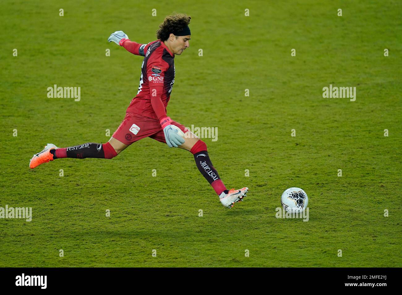 Club America goalkeeper Guillermo Ochoa (13) kicks during the second ...