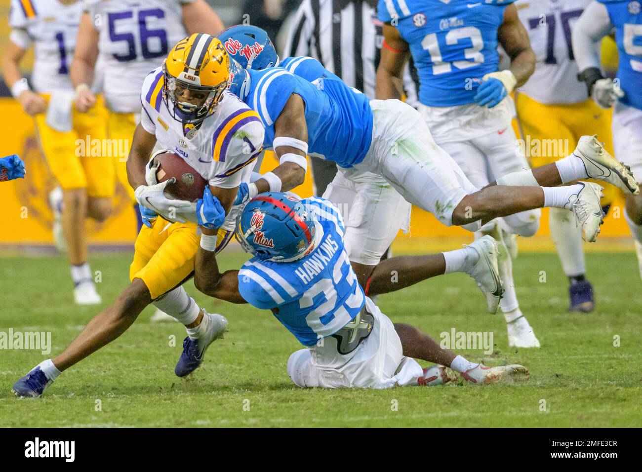 LSU wide receiver Kayshon Boutte (1) runs after a reception against ...