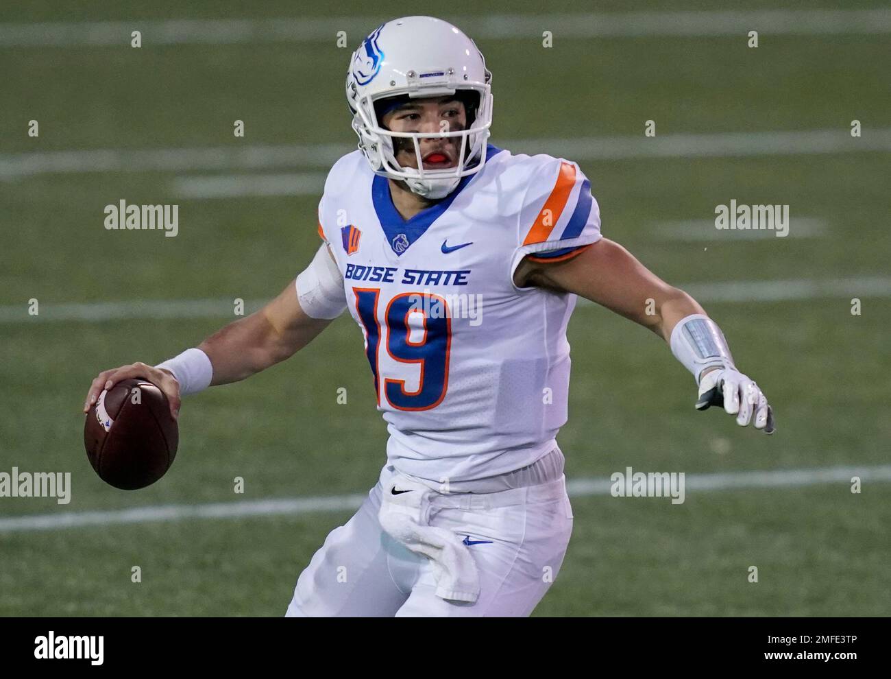 Boise State quarterback Hank Bachmeier (19) plays against San Jose ...