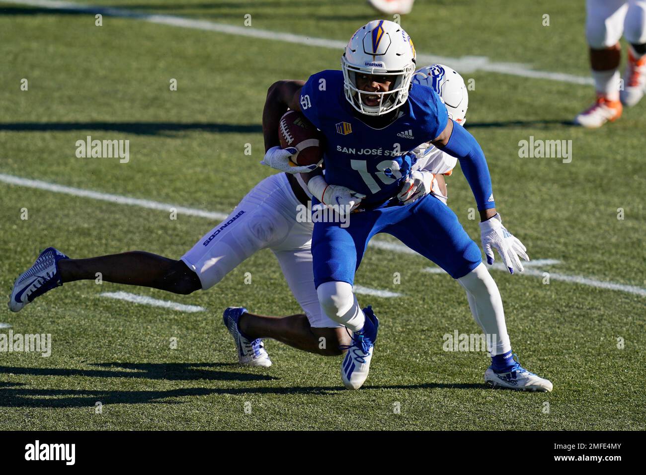 Boise State cornerback Jalen Walker tackles San Jose State wide ...