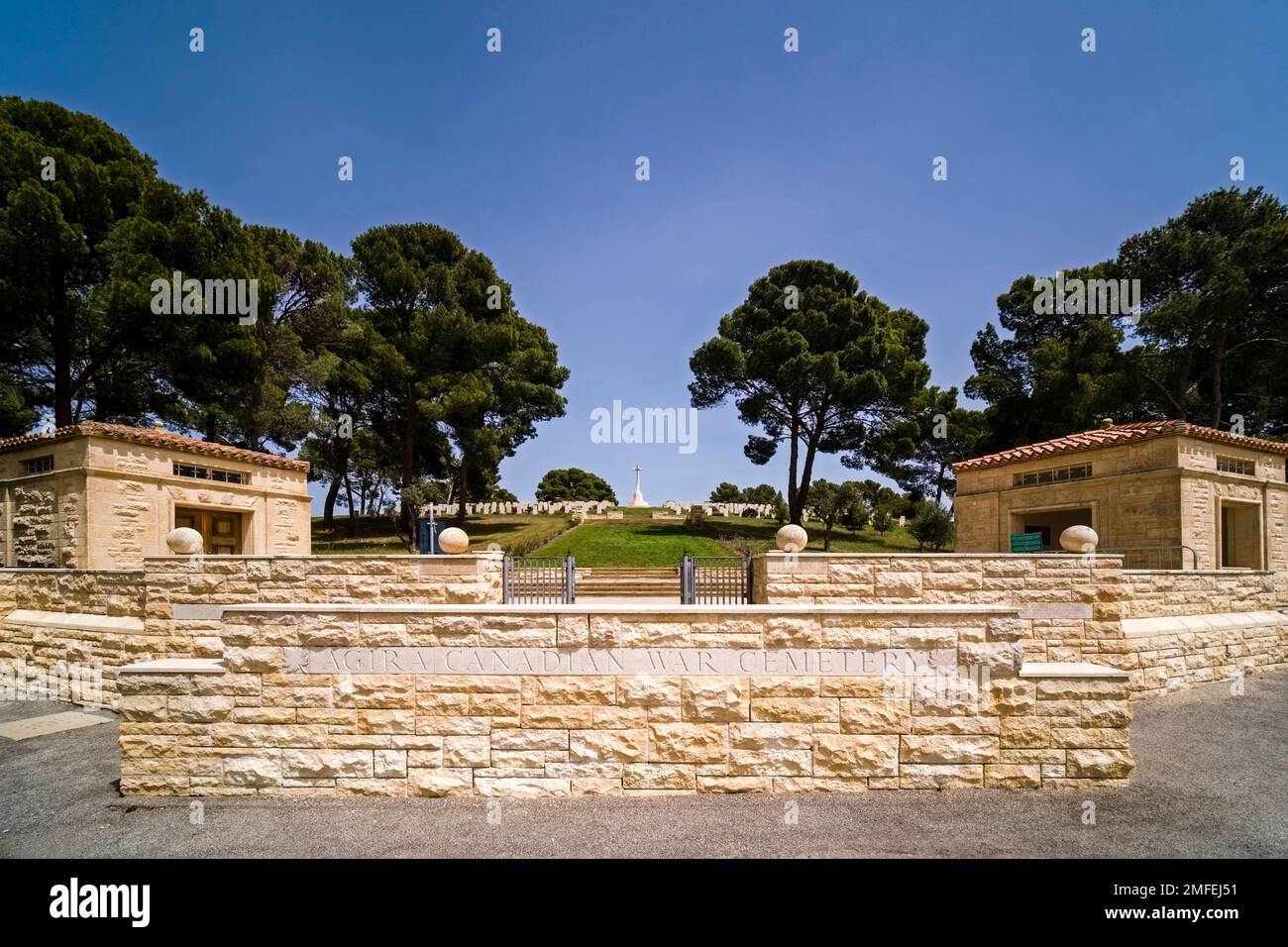 Canadian war cemetery hi-res stock photography and images - Alamy