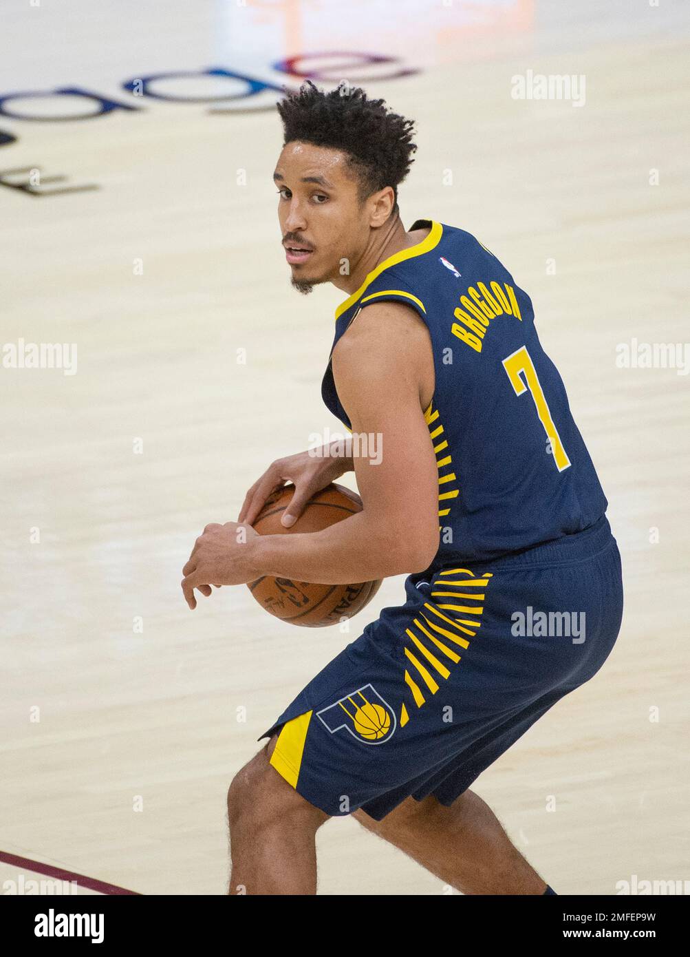 Indiana Pacers' Malcolm Brogdon (7) dribbles during an NBA preseason ...