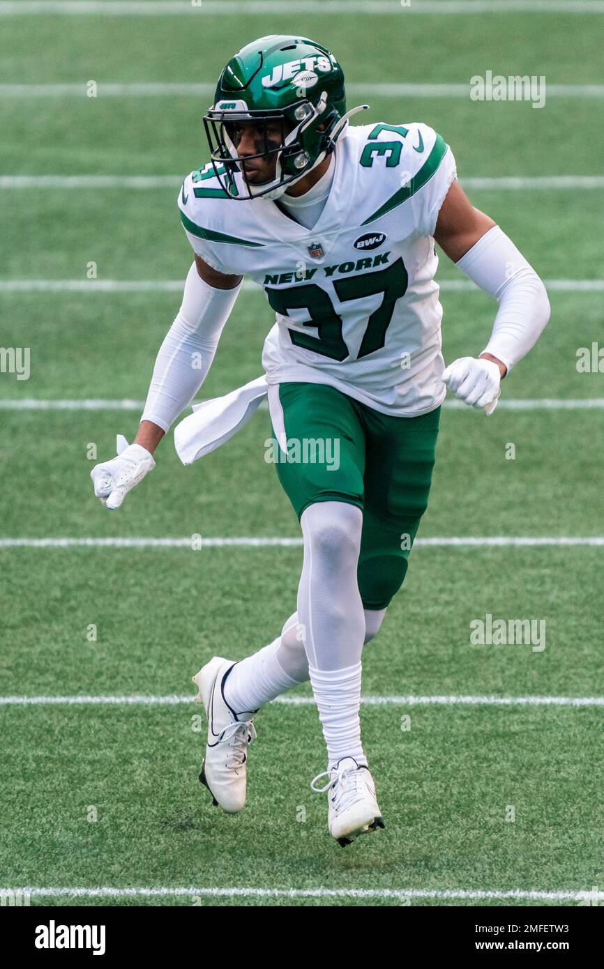 New York Jets cornerback Bryce Hall is pictured during the first half ...