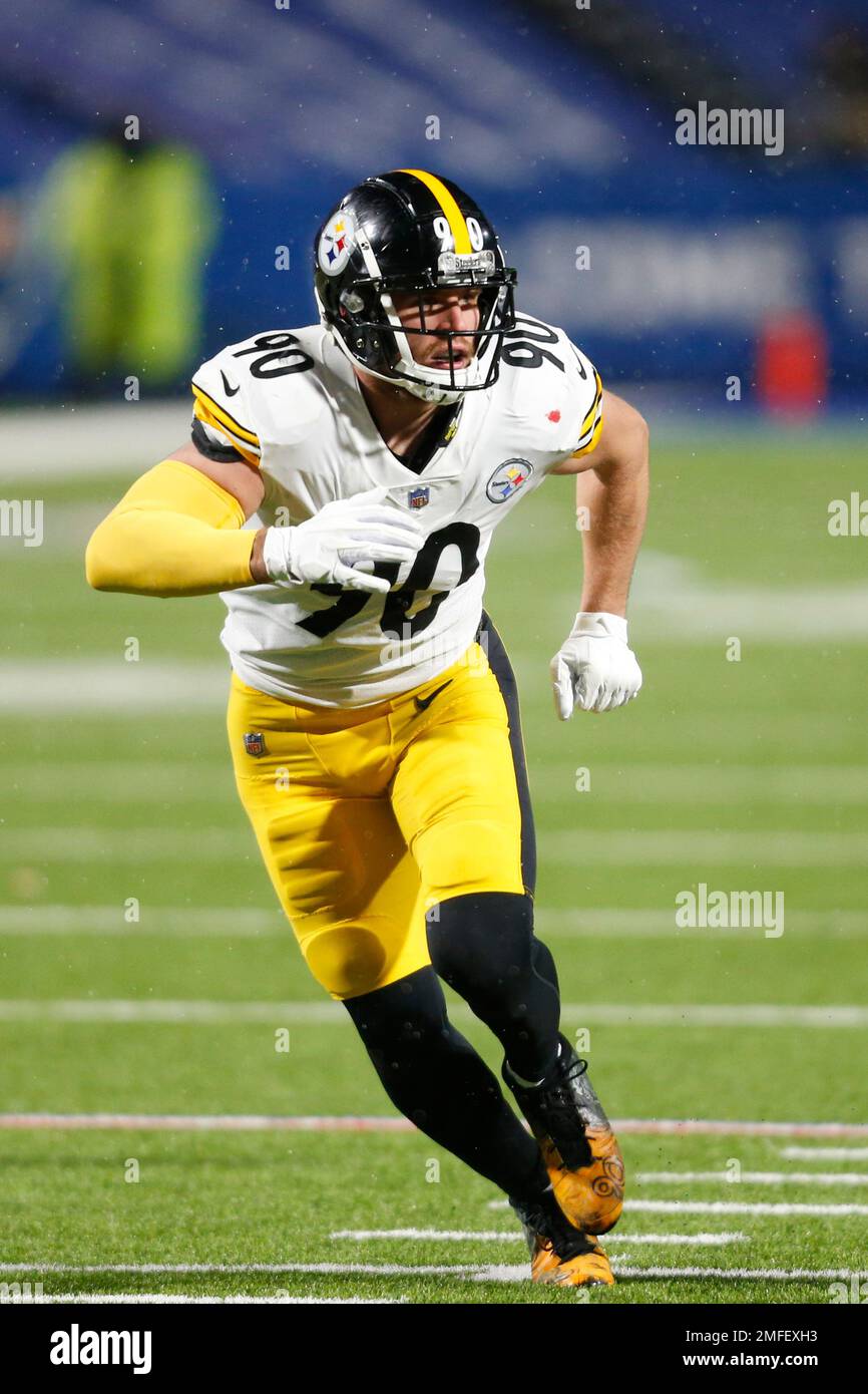 Pittsburgh Steelers linebacker T.J. Watt (90) during the first half of ...