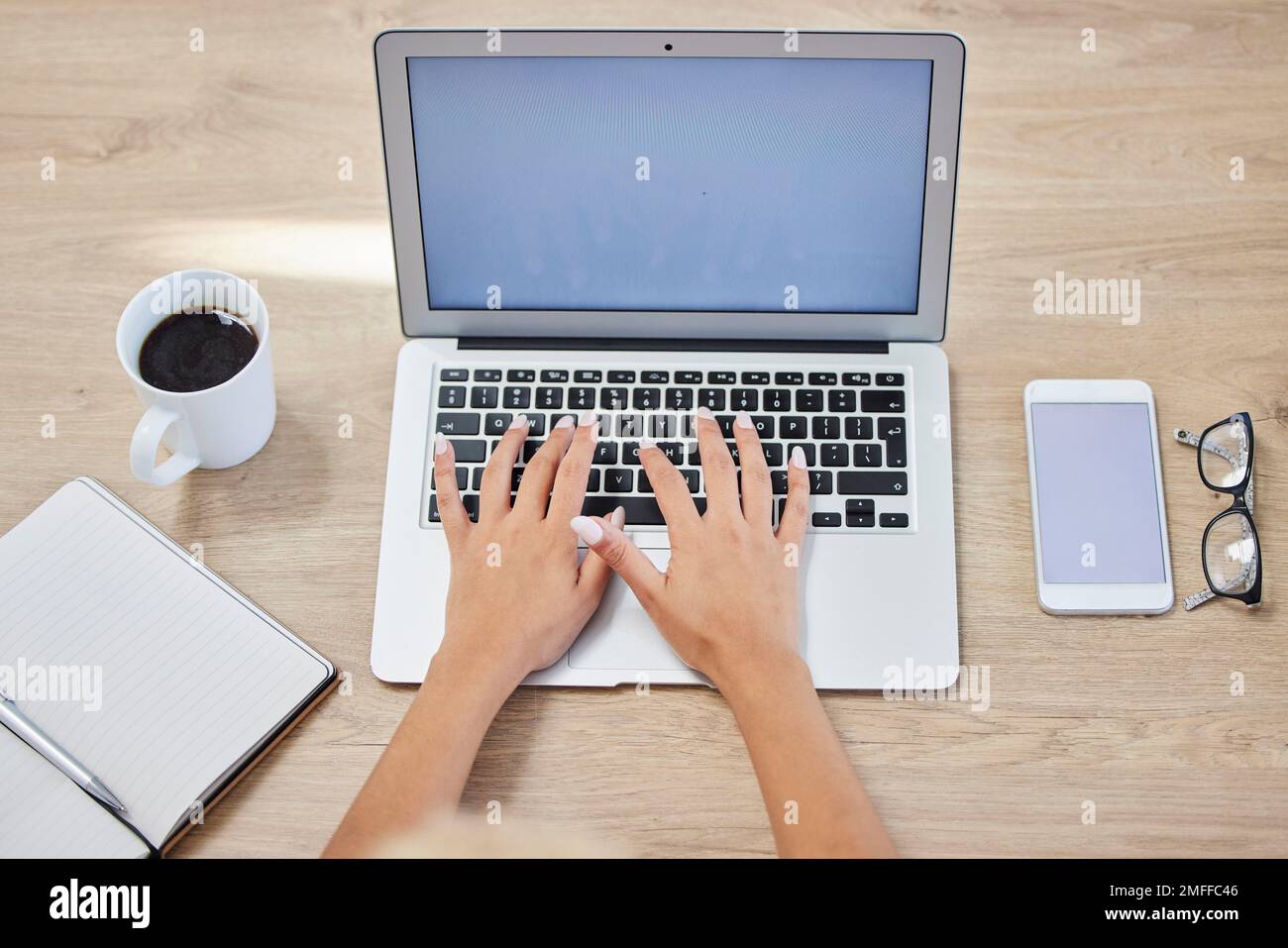 Digital typing hi-res stock photography and images - Alamy