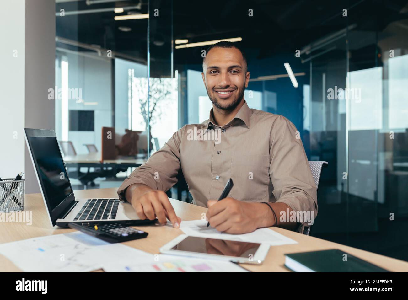 Male accountant works in hi-res stock photography and images - Alamy