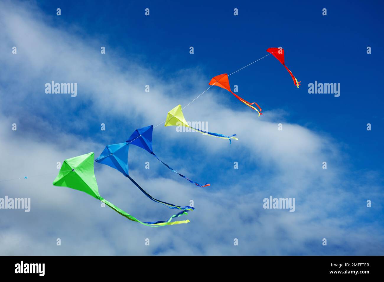 Group of kites hi-res stock photography and images - Alamy