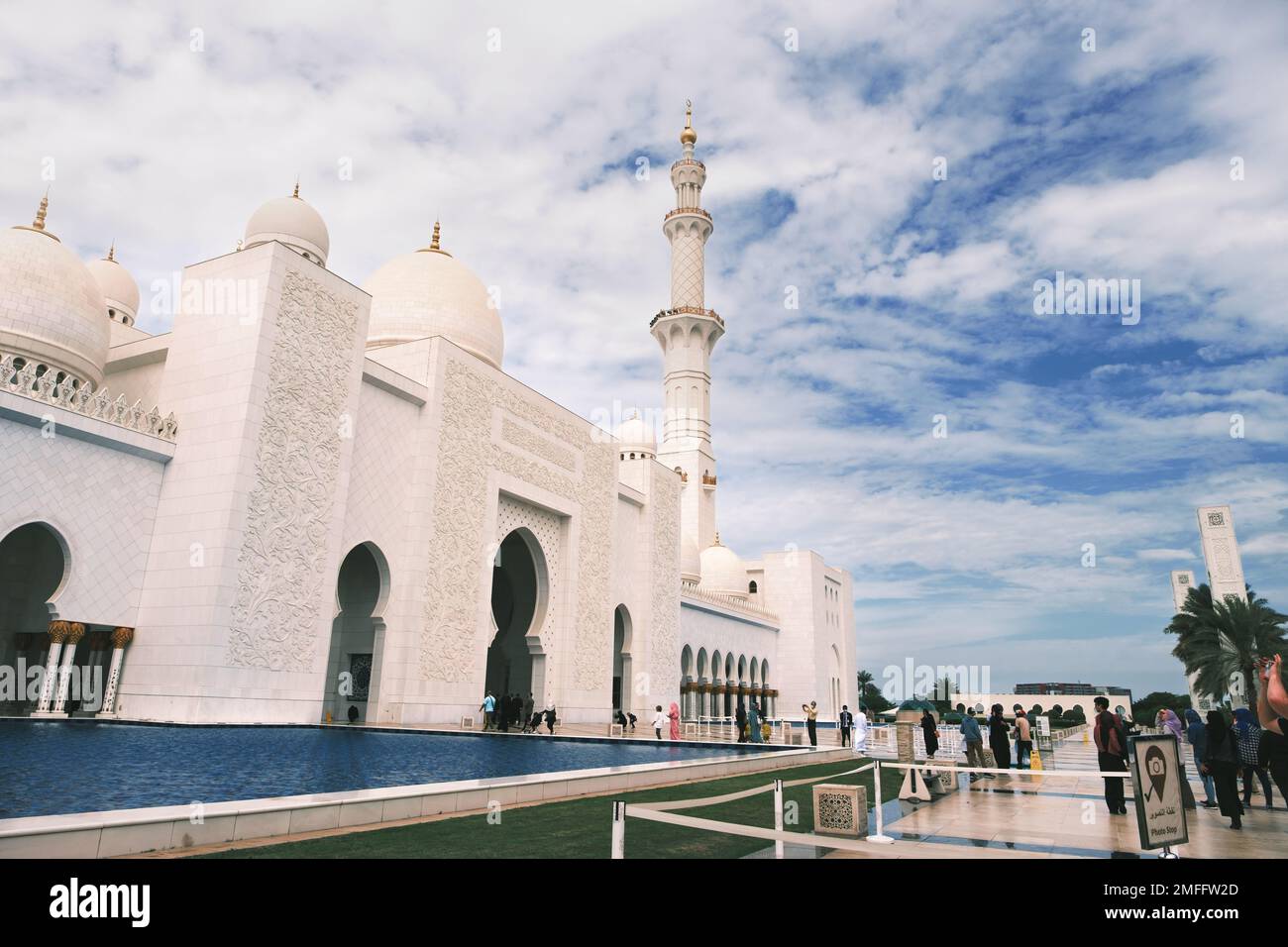 Sheikh Zayed Grand Mosque Stock Photo - Alamy